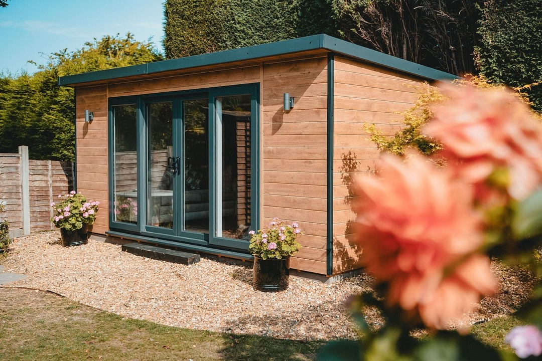 Bespoke Garden Room Office Options: West Midlands Summer Houses