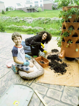 How the Garden Tower® Works | Vertical Composting System
