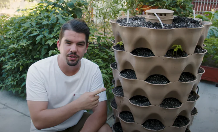 How the Garden Tower® Works | Vertical Composting System